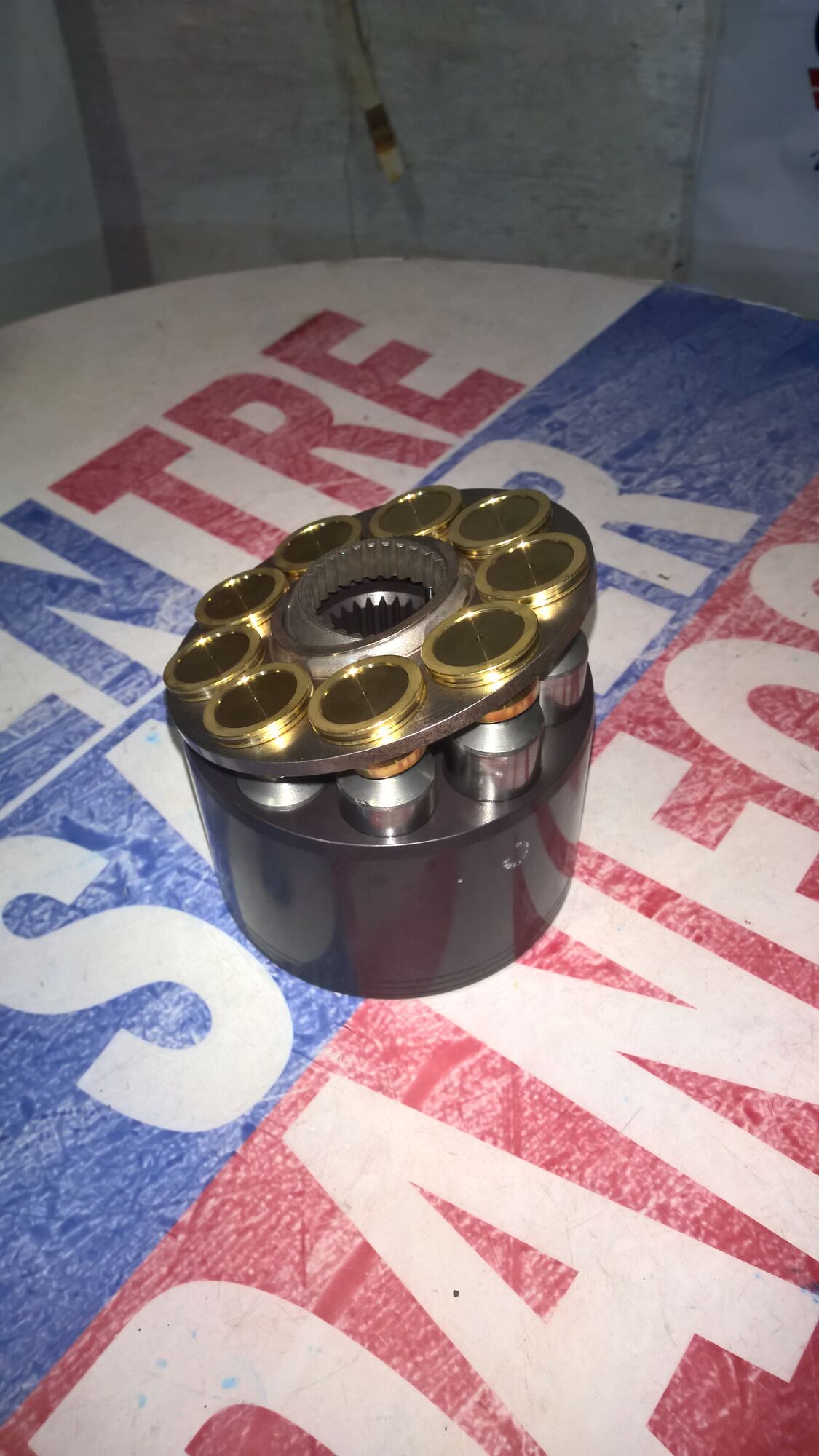 Качающий Узел 1700652 в сборе 65/75CC J FRAME CYLINDER BLOCK ASSEMBLY ...