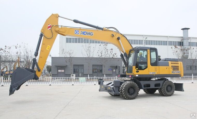 Колесный экскаватор XCMG XE210WD купить за 15 660 351 руб./ед. в Москве ...