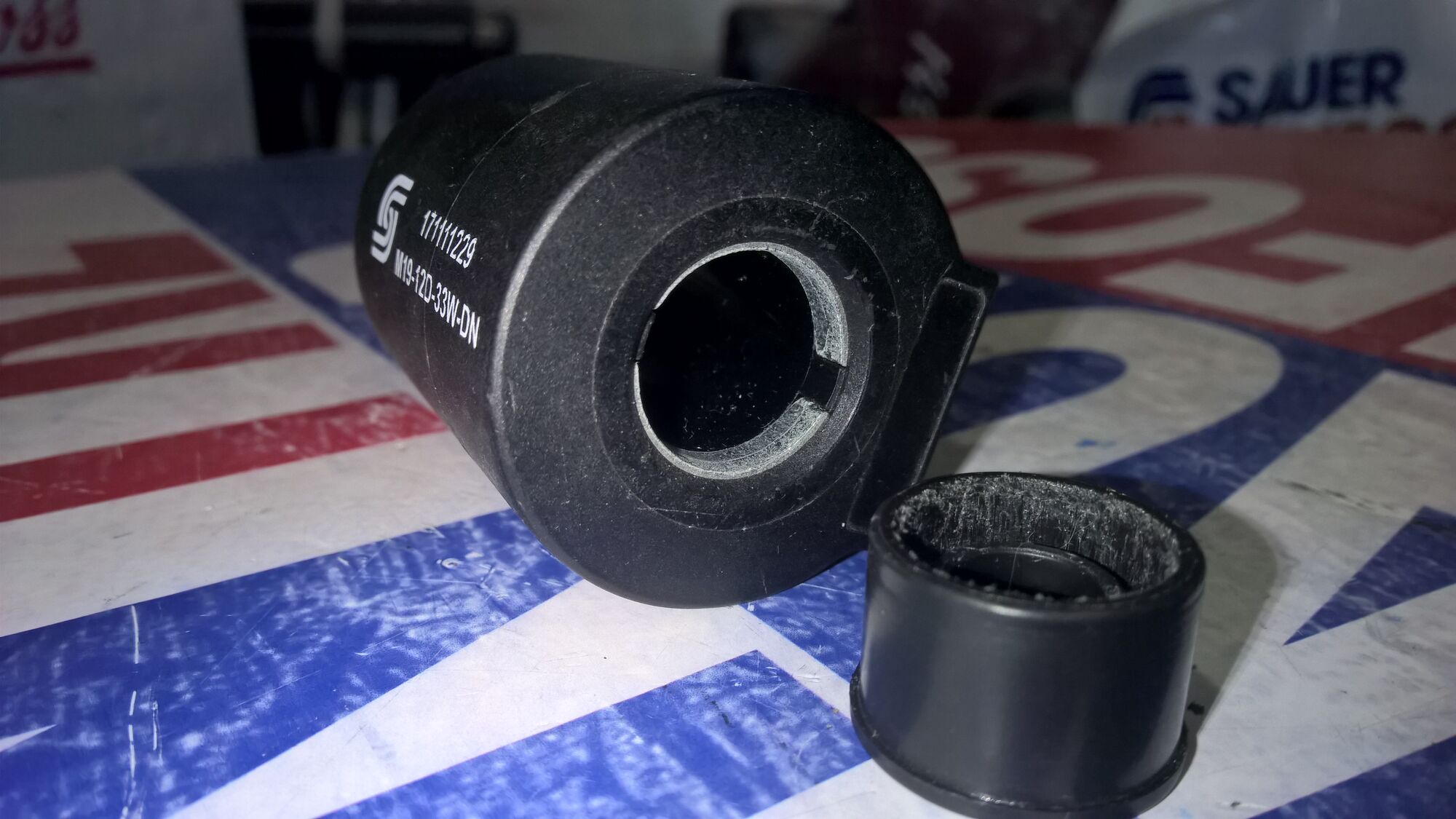 Катушка 171111229 M19--12D-33W-DN Comatrol Зауэр Данфосс Sauer-Danfoss ...